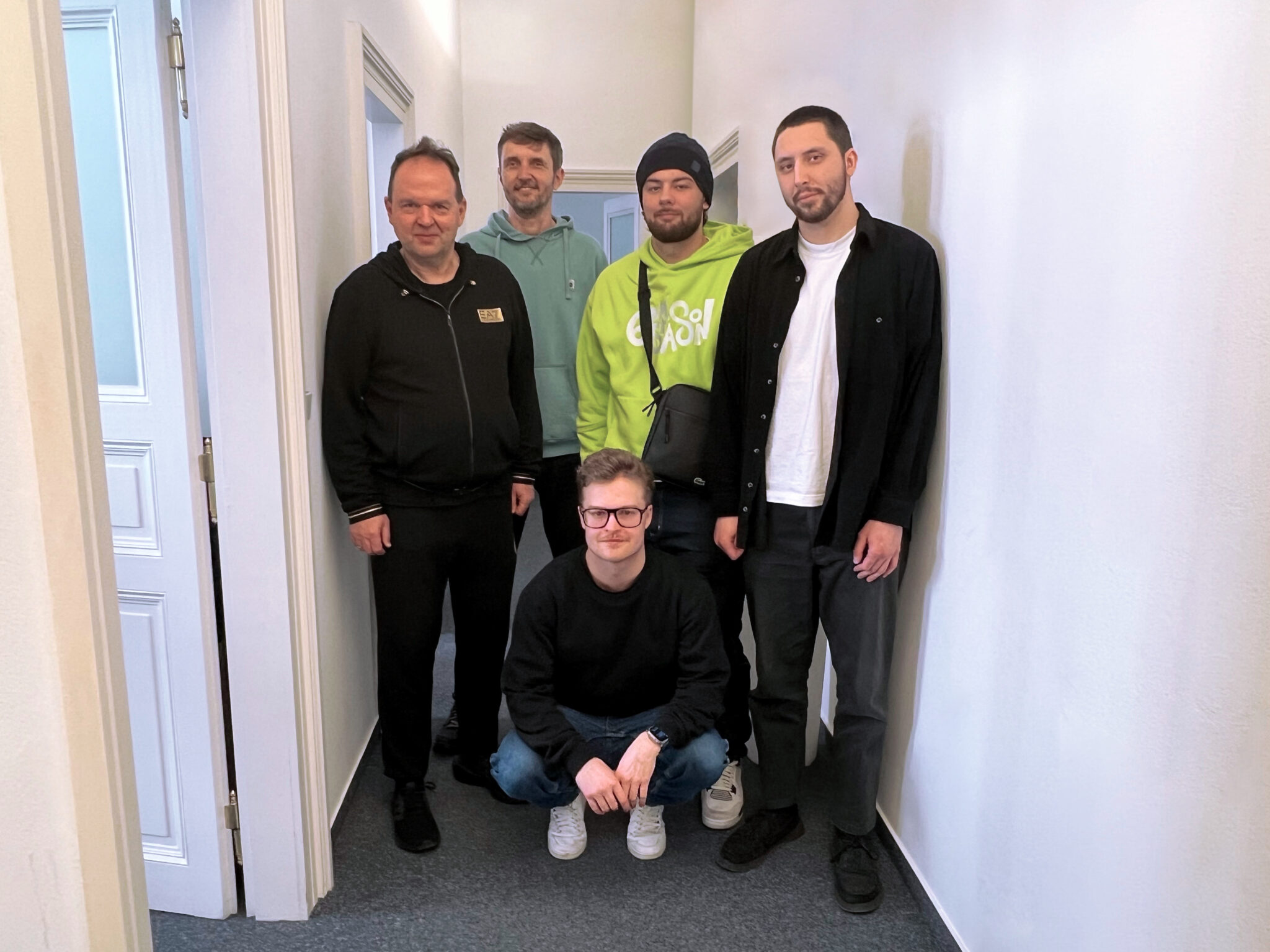 WARNER MUSIC PARTNERS WITH LEADING CZECH REPUBLIC HIP-HOP LABEL MIKE ...