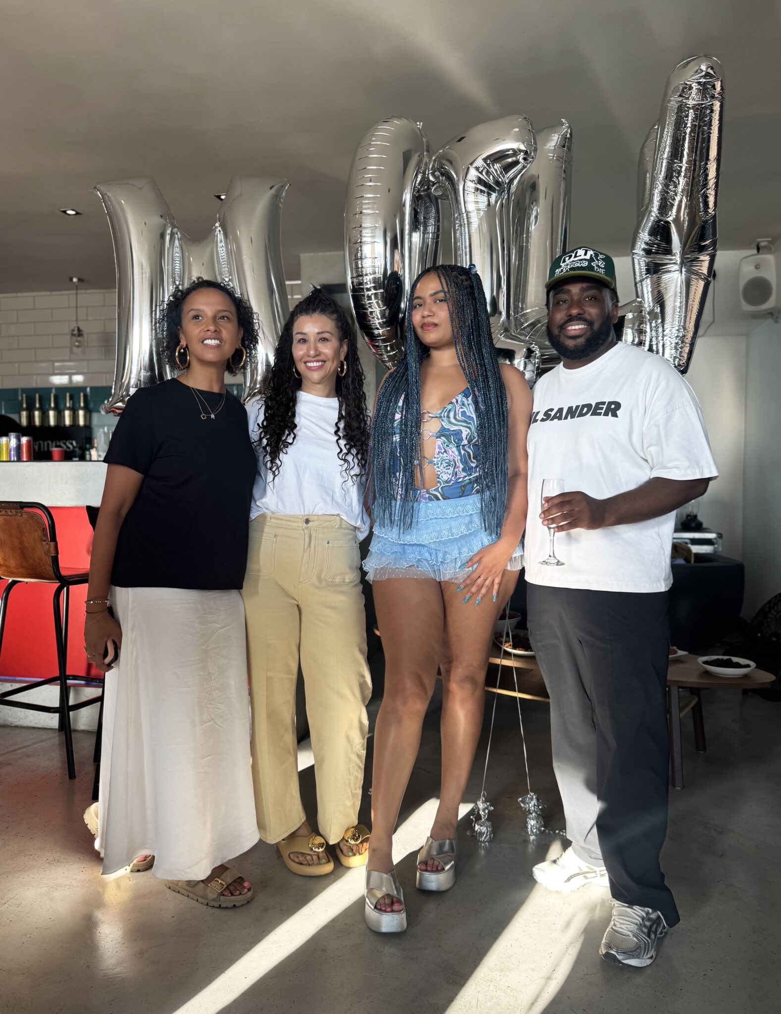 “SHAKE IT TO THE MAX” SINGER MOLIY SIGNS DEAL WITH WARNER CHAPPELL ...